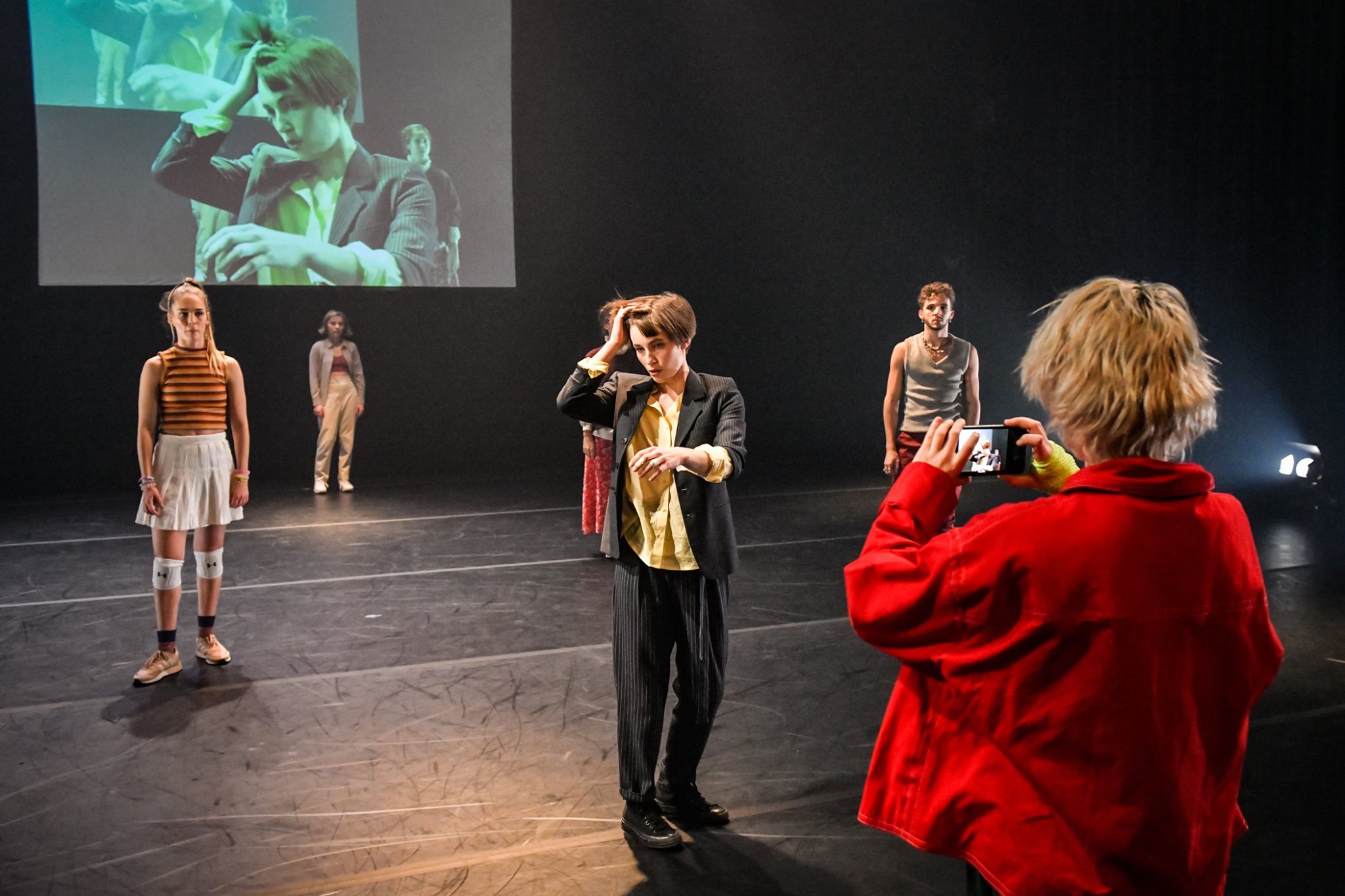 Numérique : 3 points de vue sur la formation artistique à distance - ADÉSAQ